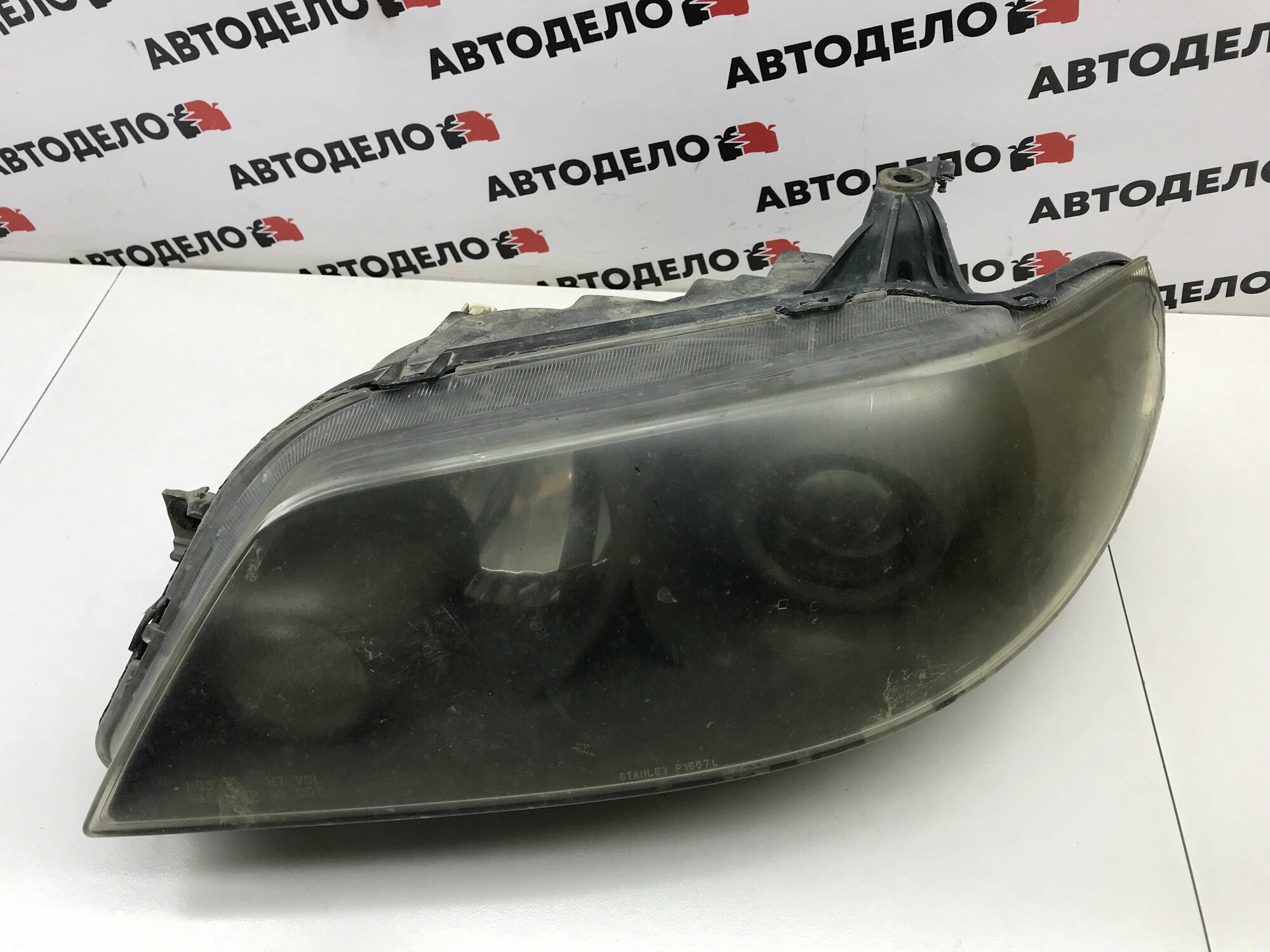 Фара левая Mazda Familia BJ5W 2001 г.в