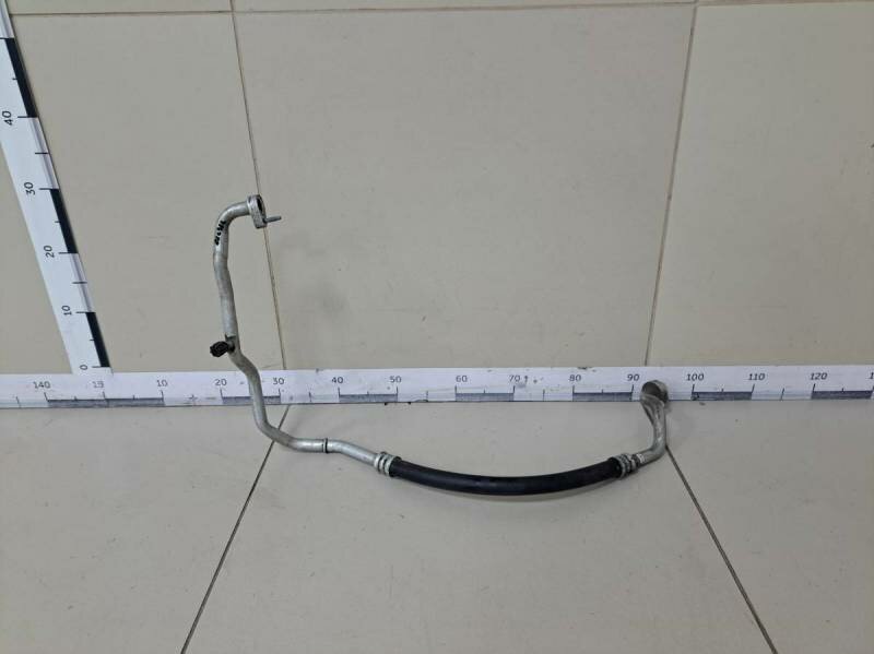 Трубка кондиционера Skoda Octavia A7 2013 кат.номер: 5Q0820743H