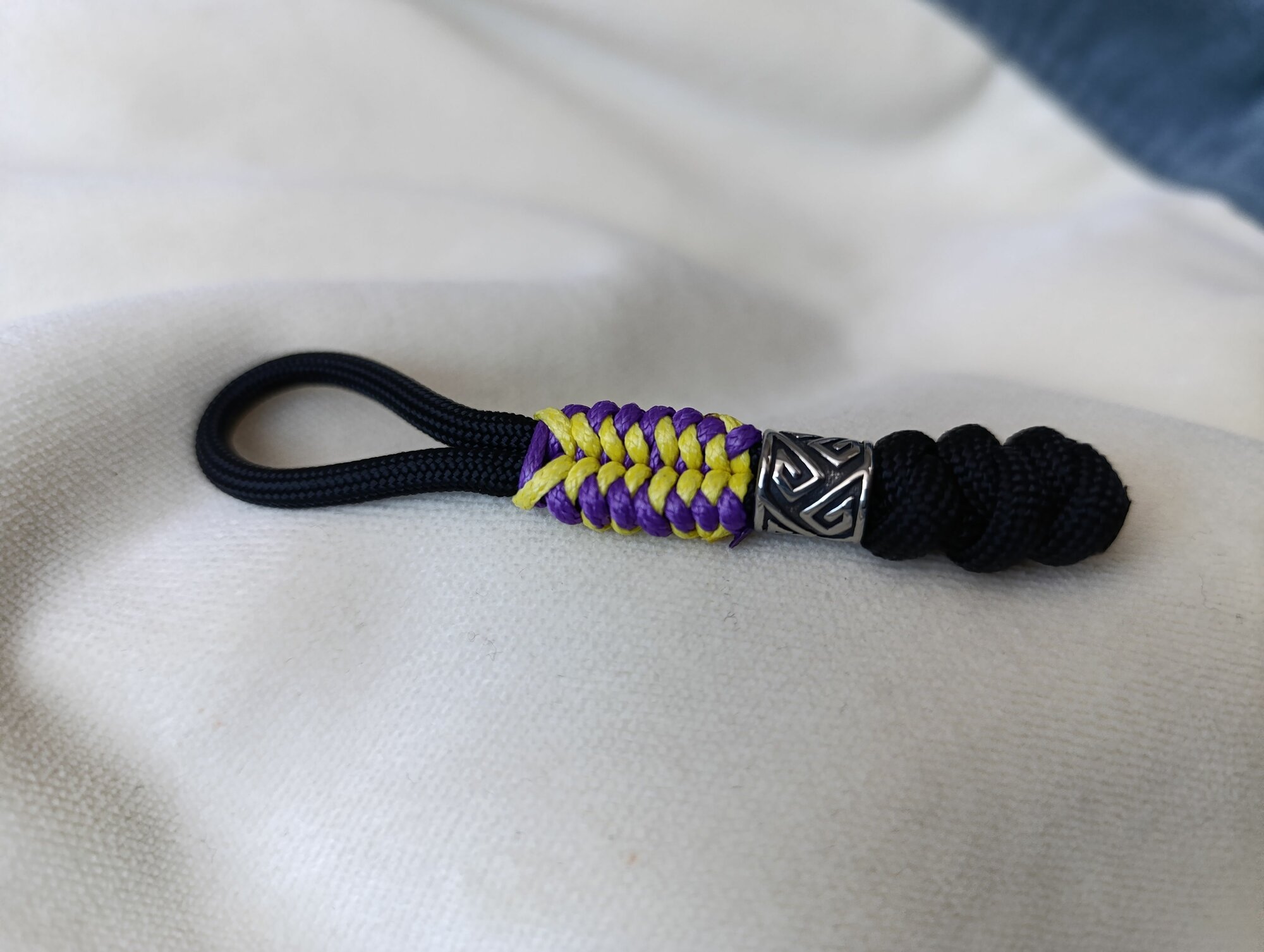 Брелок-темляк "Черная джумба"