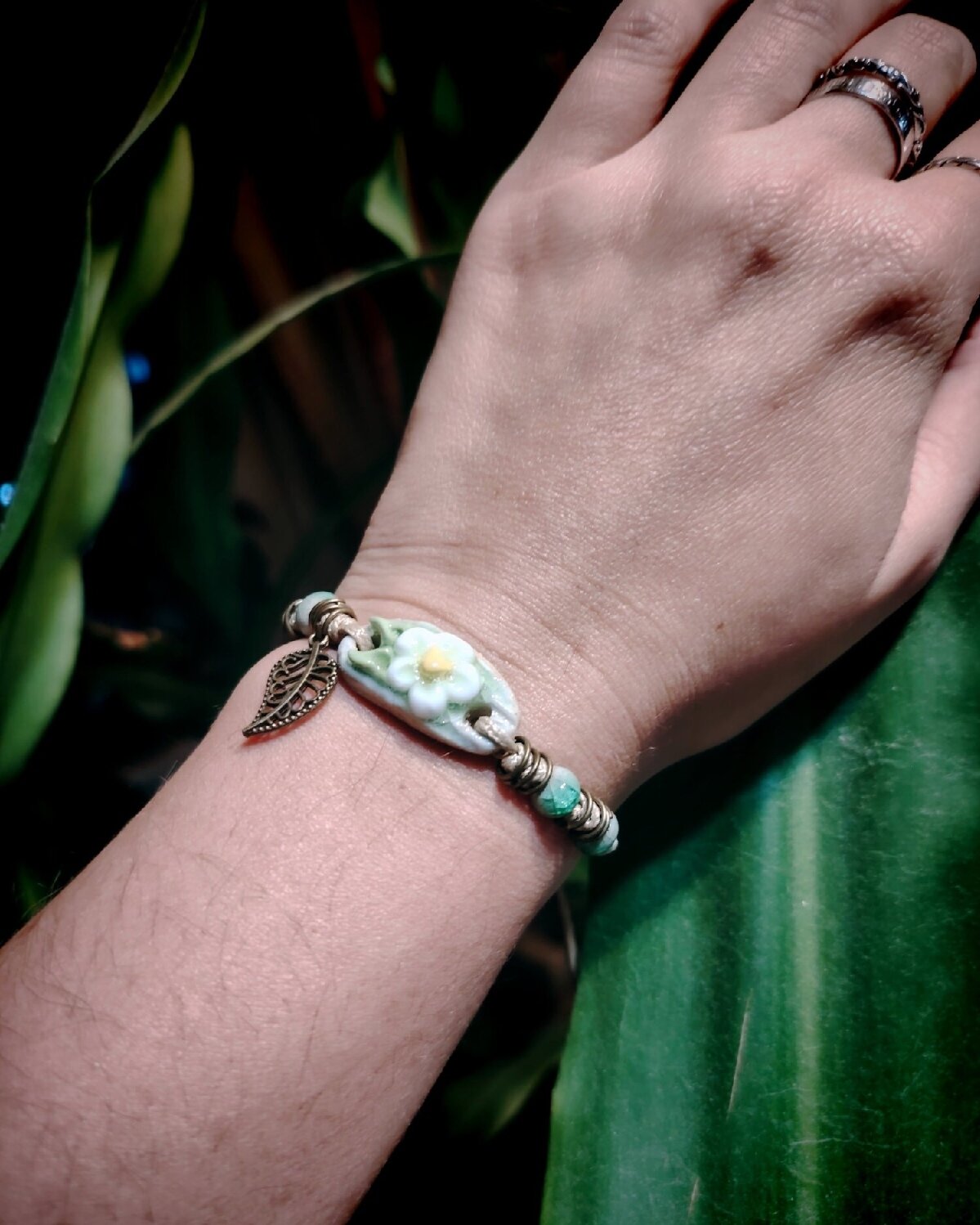 Плетеный браслет