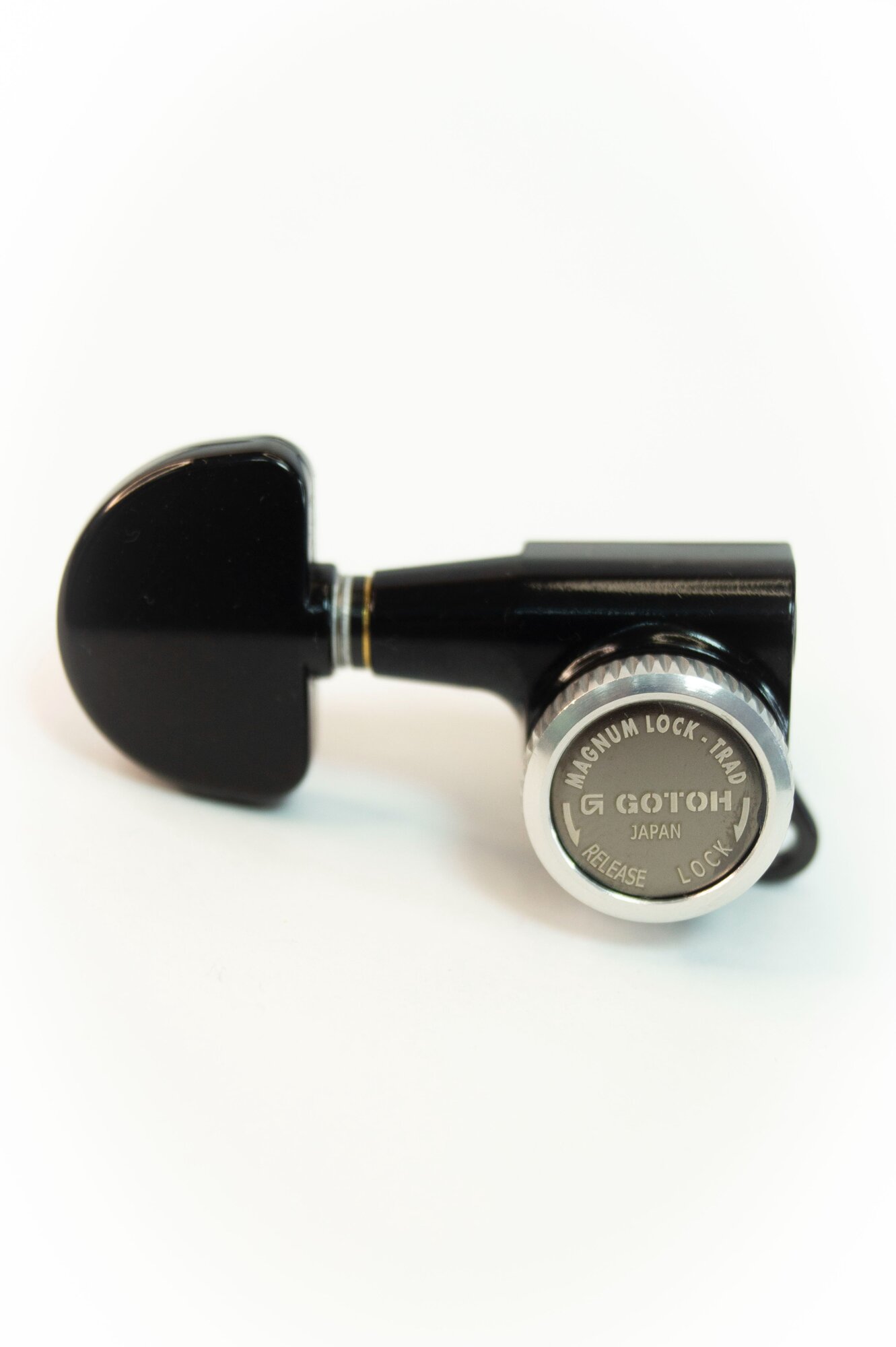Колок одиночный GOTOH SG381-MGT-20-n, Long, шток 20 мм, правый, черный