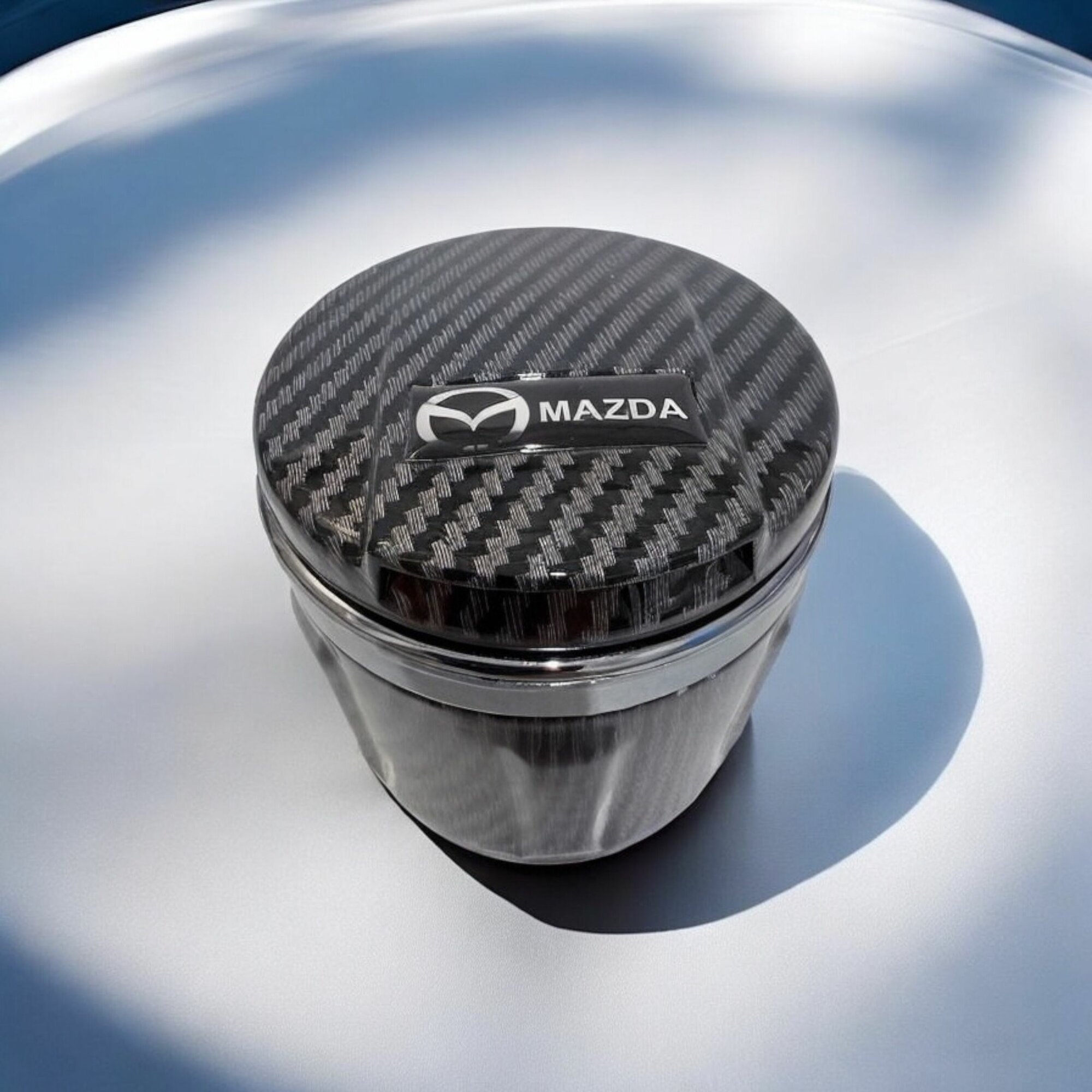 Пепельница с подсветкой для автомобиля Мазда