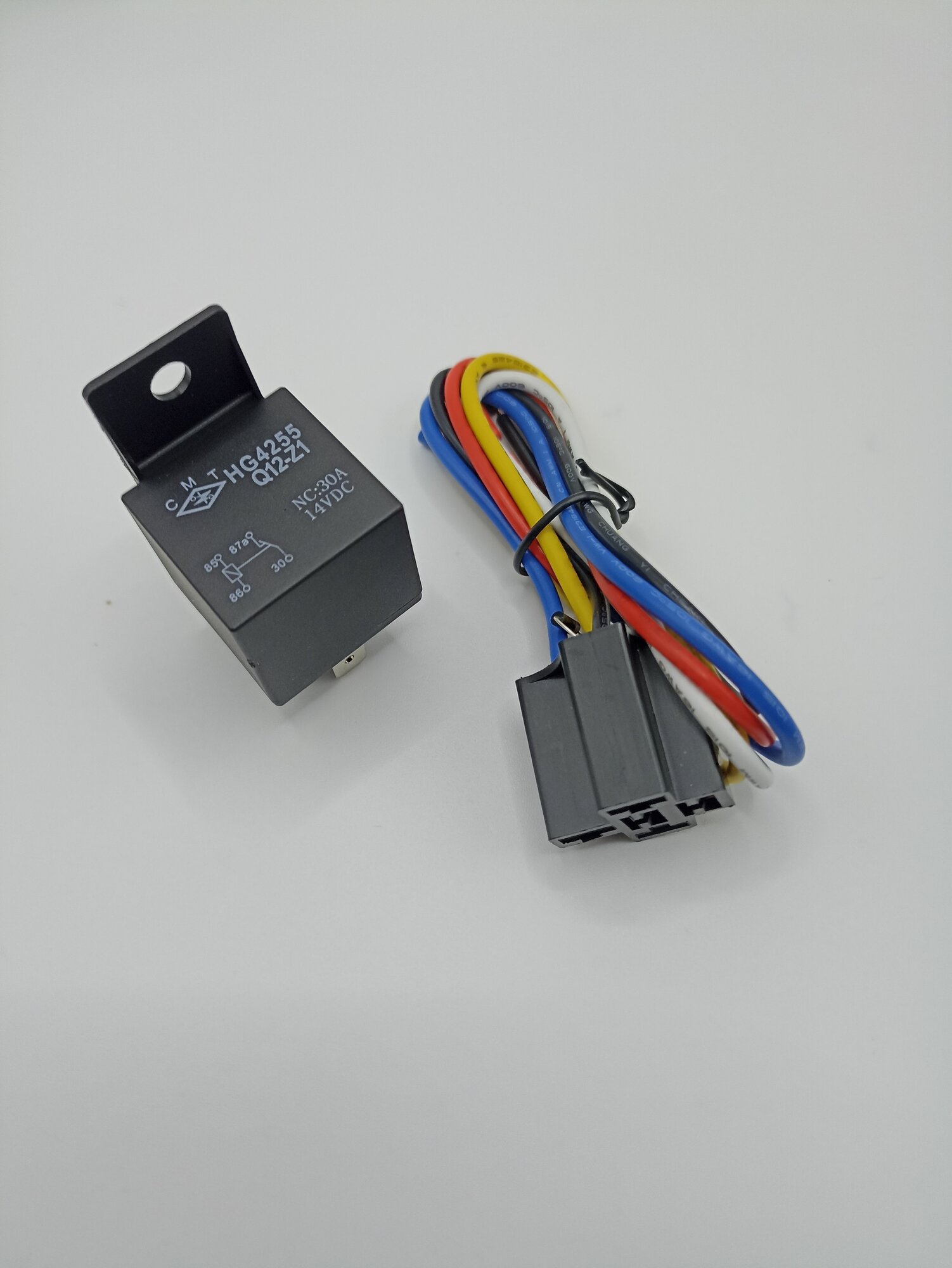 Реле 5 -ти контактное 12V 30А для автосигнализаций