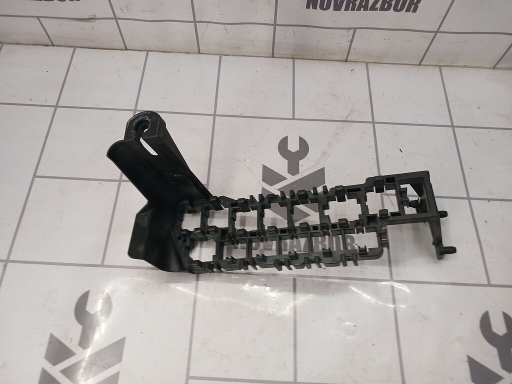 Кронштейн (сопут. товар) VW Passat B5 96-00