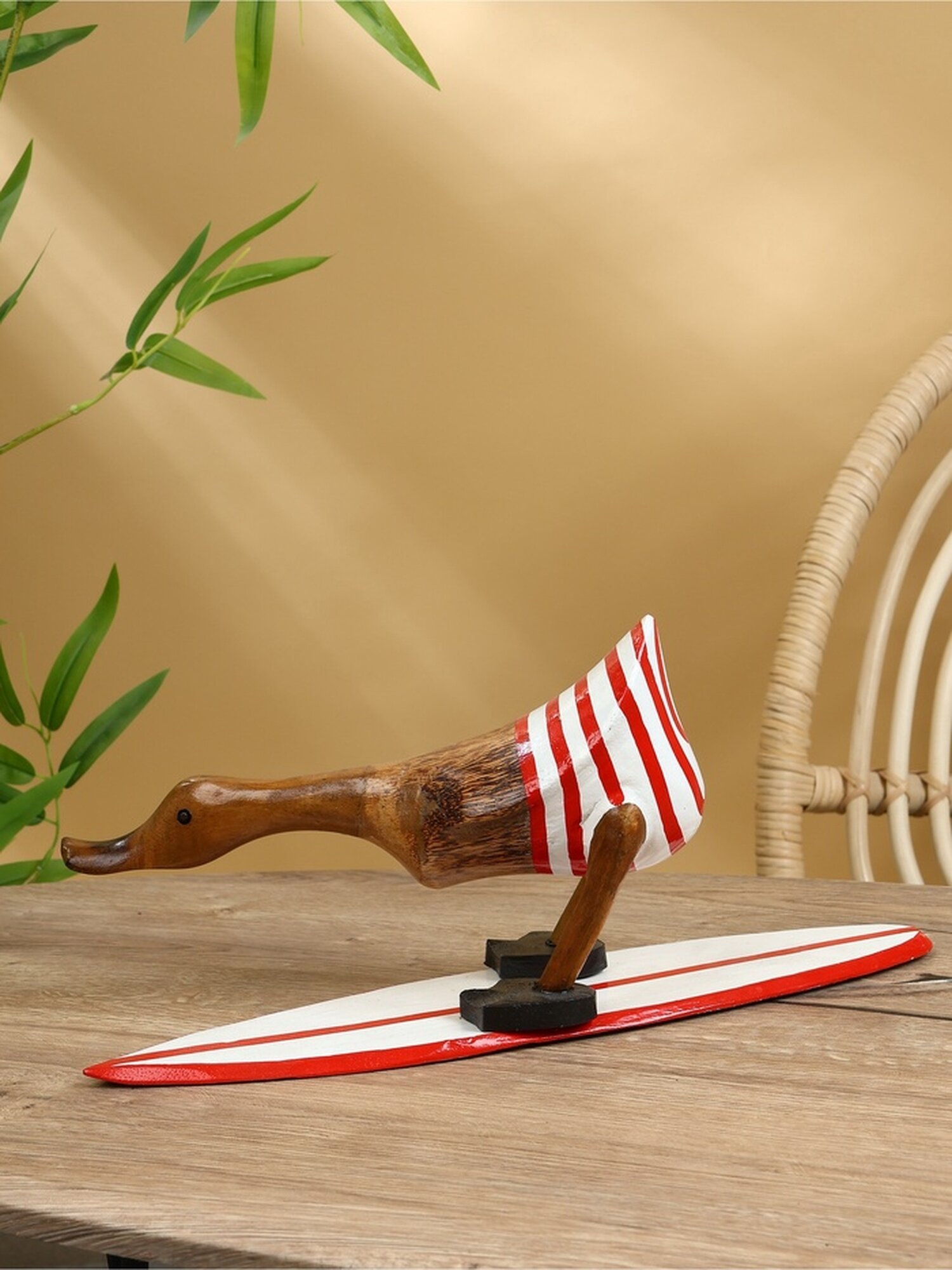 Сувенир "Утка на сёрфе" дерево 40 см