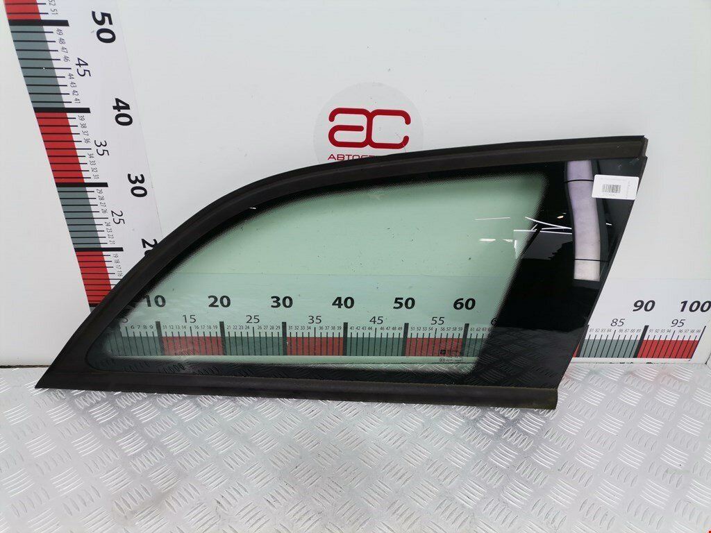 Стекло кузовное заднее правое Opel Vectra C 24469813 арт. 2014847