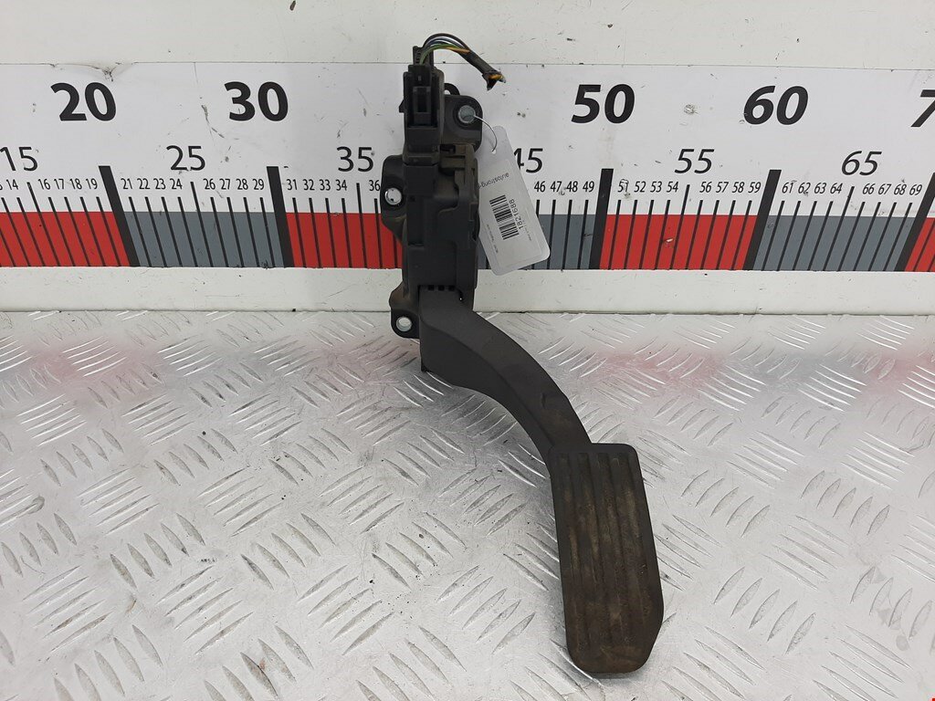 Педаль газа Volvo V70 3 6G929F836CD арт. 1821688