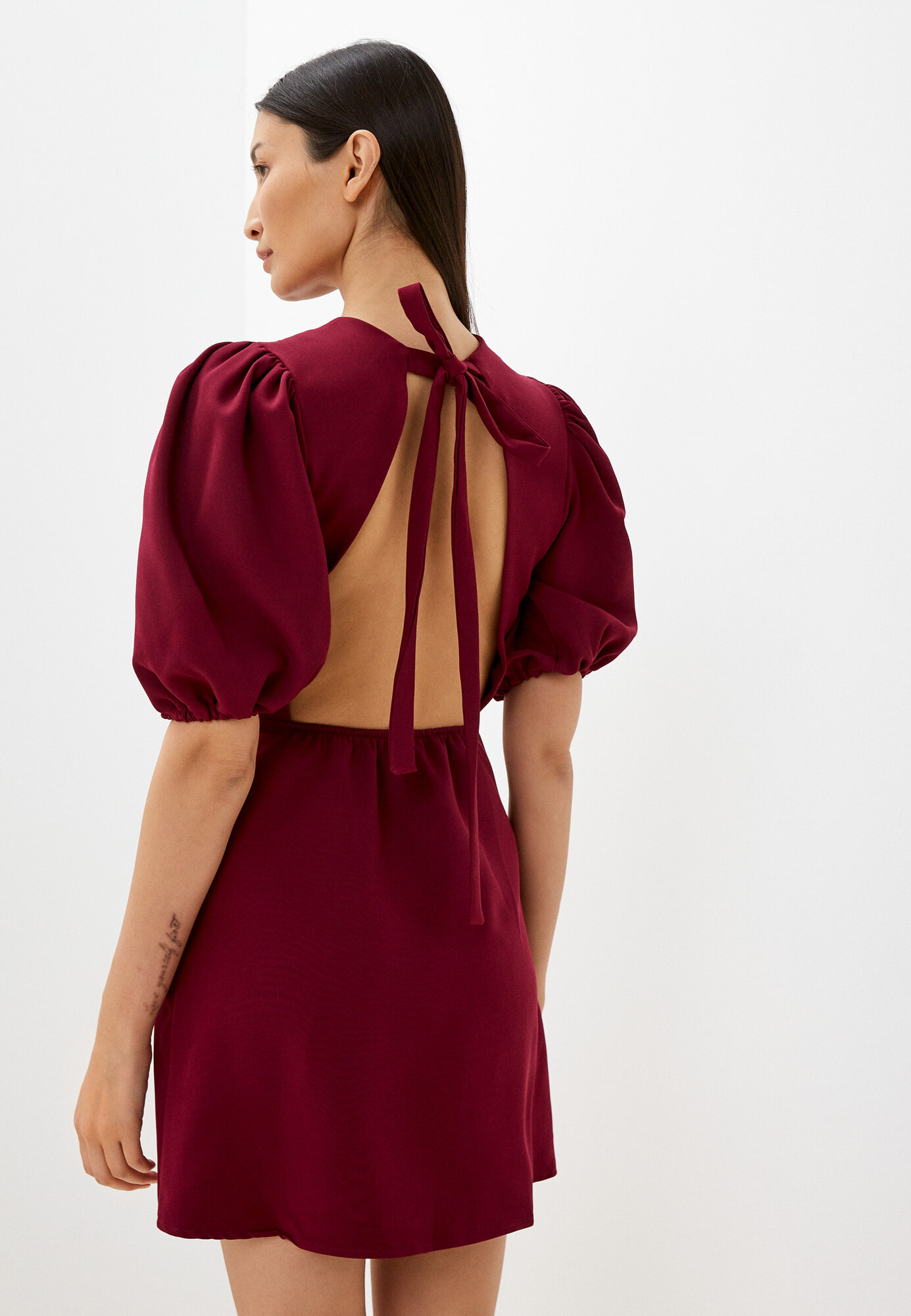 Платье С открытой спиной