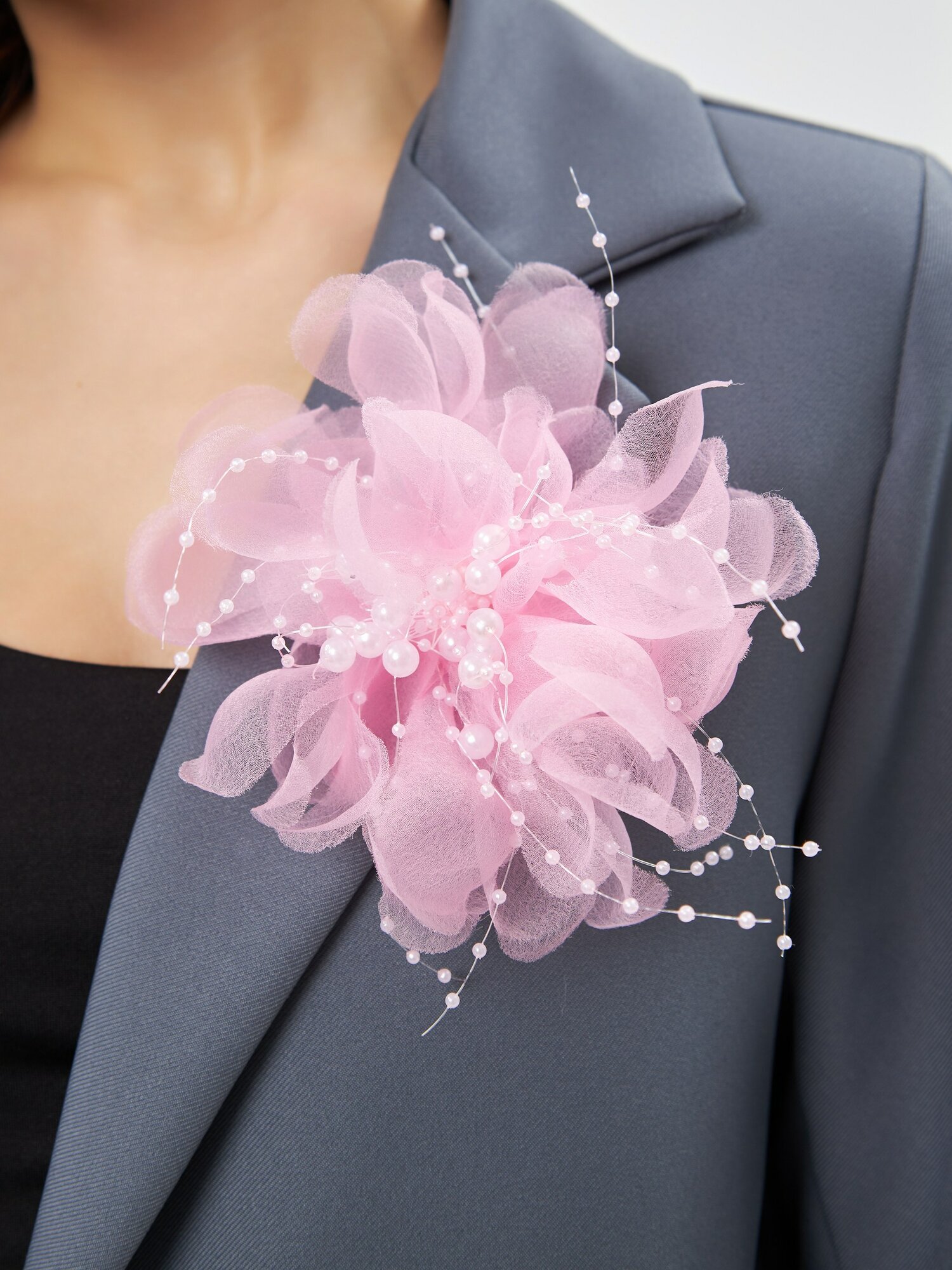 Брошь, стразы, кристалл