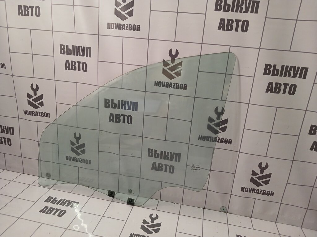 Стекло двери передней левой Renault Logan 2005-2014