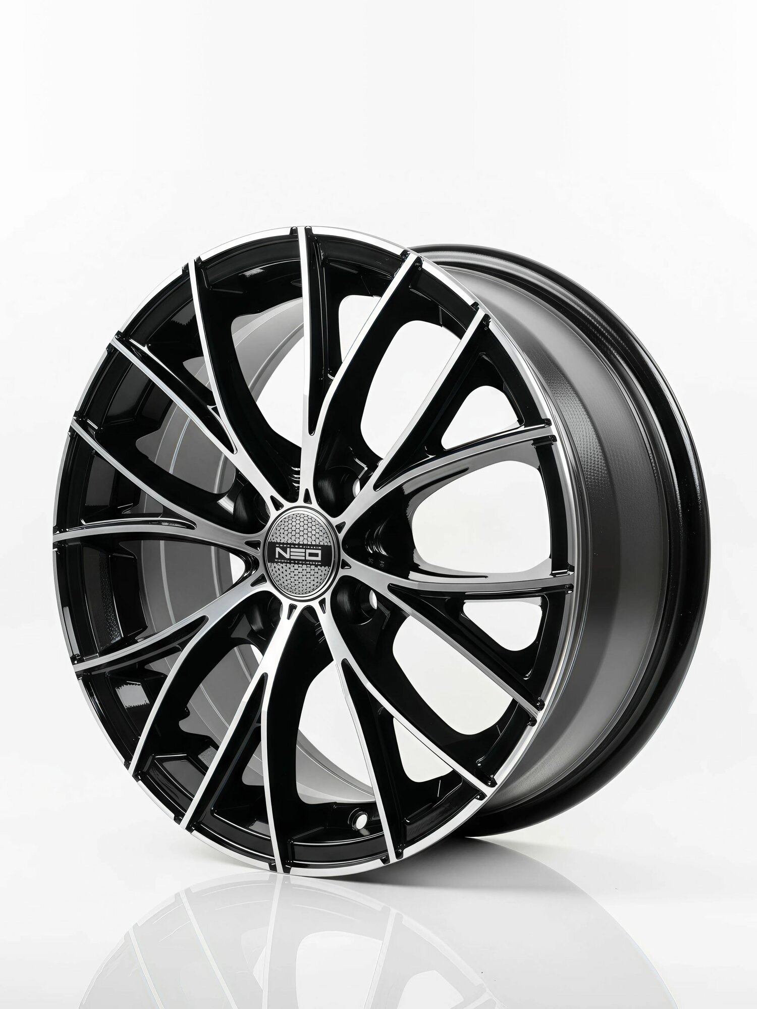 NEO 573 Колесный диск Литой 15x6 PCD 4х100 ET40 D60.1