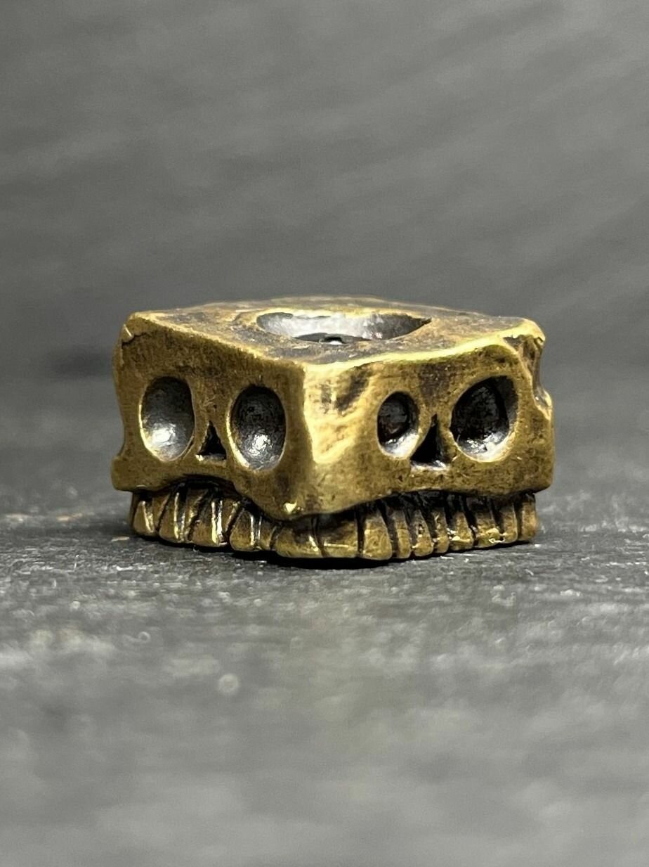 Бусина для темляка "Кубик" латунь / Бусина темлячная, на паракорд, для ножа