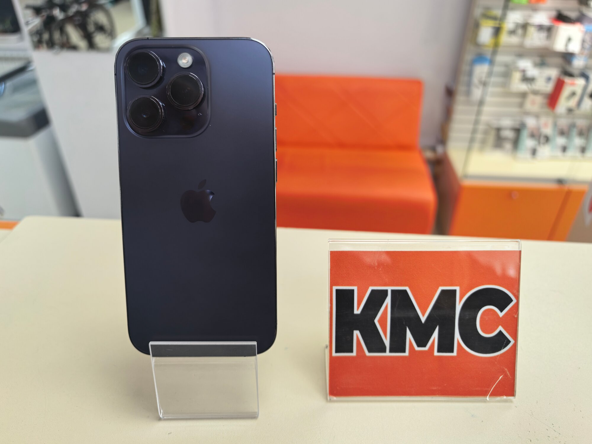 Смартфон Apple iPhone 14 Pro 128 ГБ, Dual nano SIM, глубокий фиолетовый Бу уценка