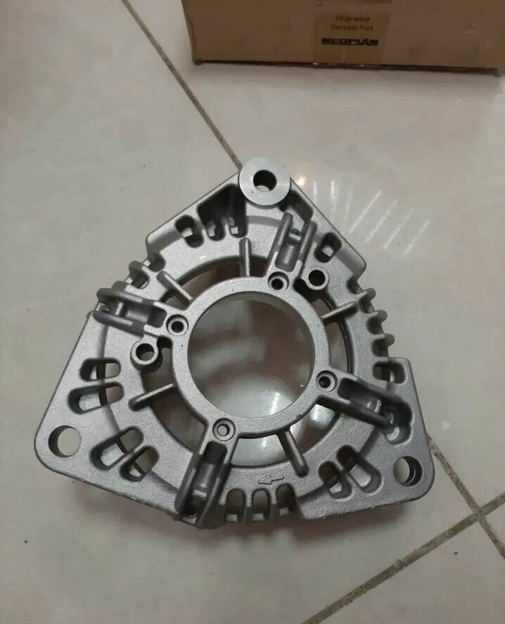 Крышка генератора передняя MAN 51.26111-0013