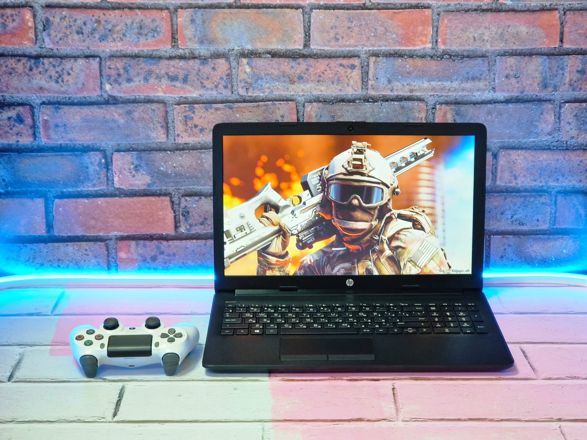 15.6" Ноутбук HP 15-DB1146UR, FullHD, AMD Athlon 300U, 8 ГБ, SSD 256 ГБ, AMD Radeon 530, Win10Home, черный