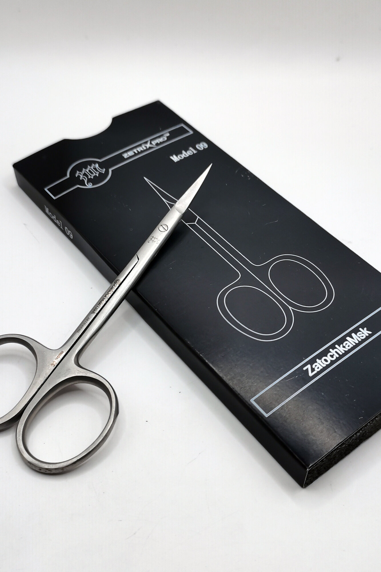 Ножницы для маникюра и педикюра ZetriXPro Model 09, изогнутые лезвия, ручная заточка ZatochkaMSK