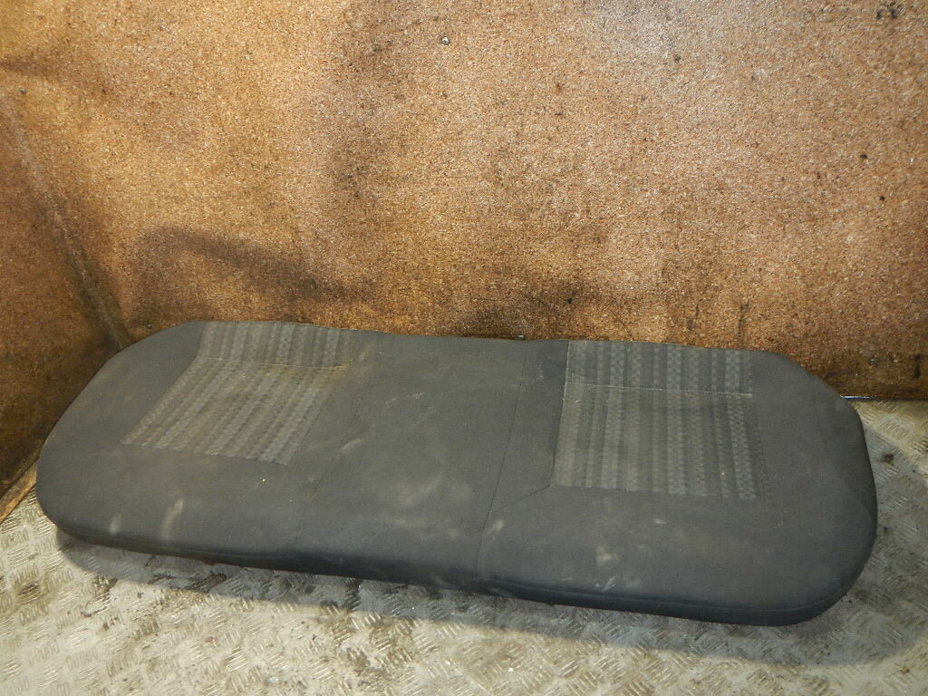 Б/У Сиденье заднее (диван), Volkswagen (Фольксваген)-POLO (SED RUS) (11-) VOLKSWAGEN POLO (Sed RUS) (11-) Грязное. 60949...