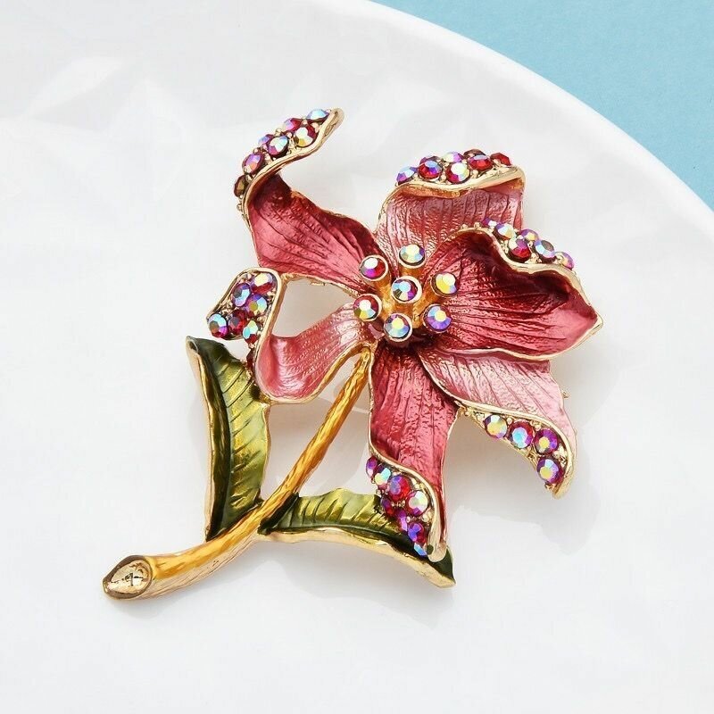 Брошь, стразы