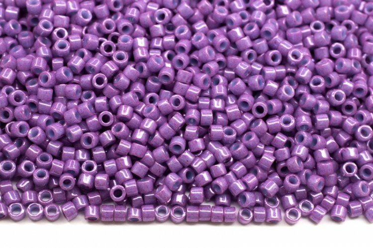 Бисер японский MIYUKI Delica цилиндр 11/0 DB-0660 лаванда, непрозрачный, 5 грамм