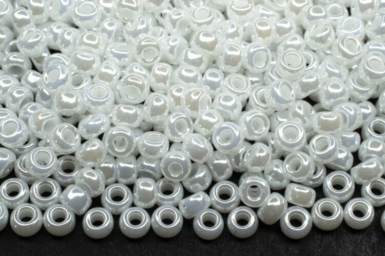 Бисер японский MIYUKI круглый 8/0 #0528 белый, цейлон, 10 грамм