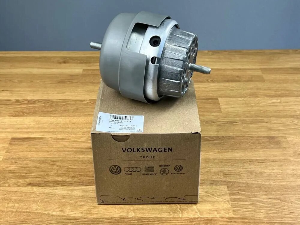 VAG (VW/Audi/Skoda/Seat) Опора двигателя, арт. 4F0199379AQ, 1 шт.