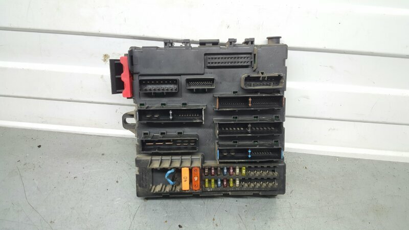 Блок предохранителей задний Opel Vectra C Y20DTH 460023260