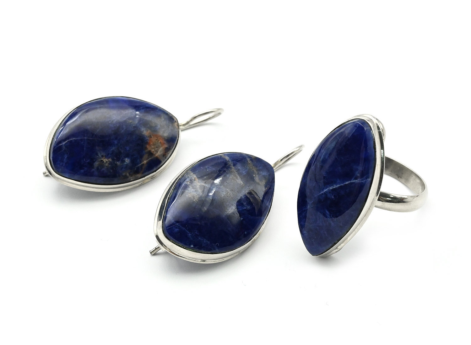 Комплект бижутерии: серьги, кольцо, содалит