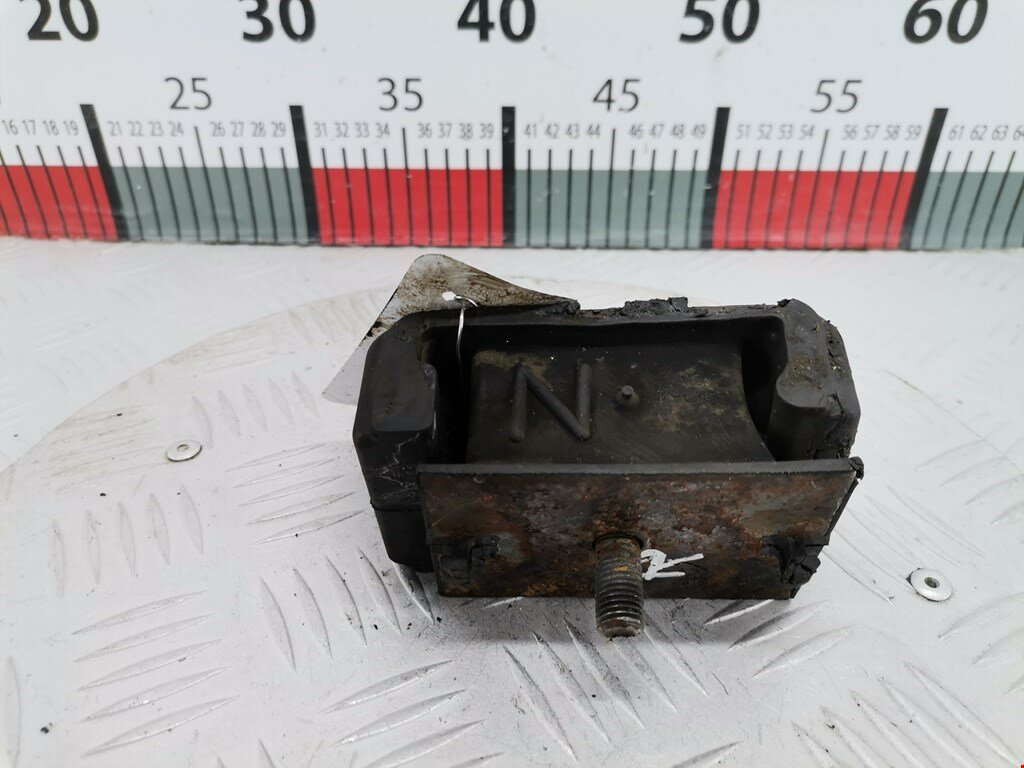 Подушка (опора) крепления двигателя Mazda MX 5 (NB) арт. 1657340