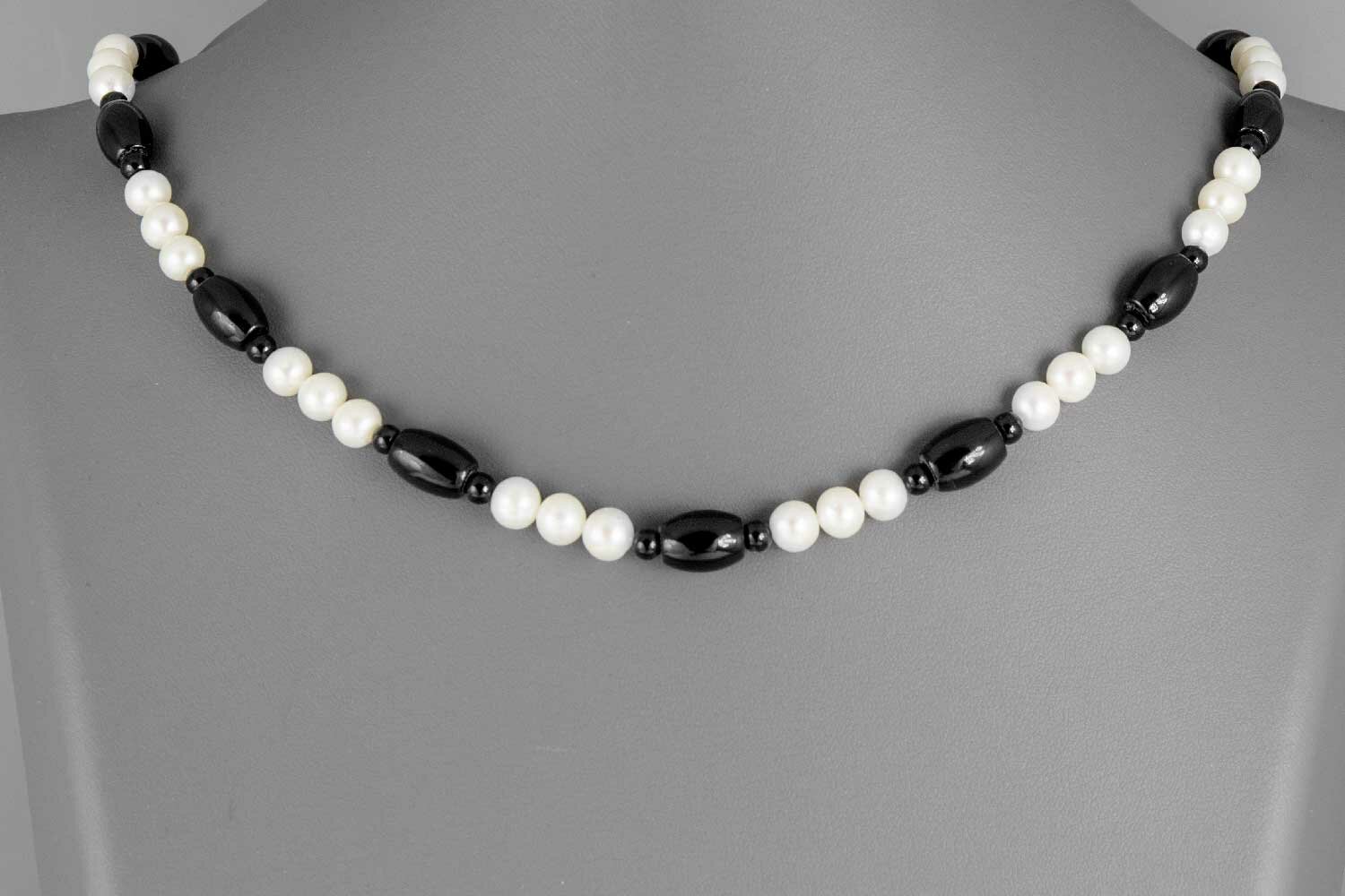 Бусы Minera, оникс