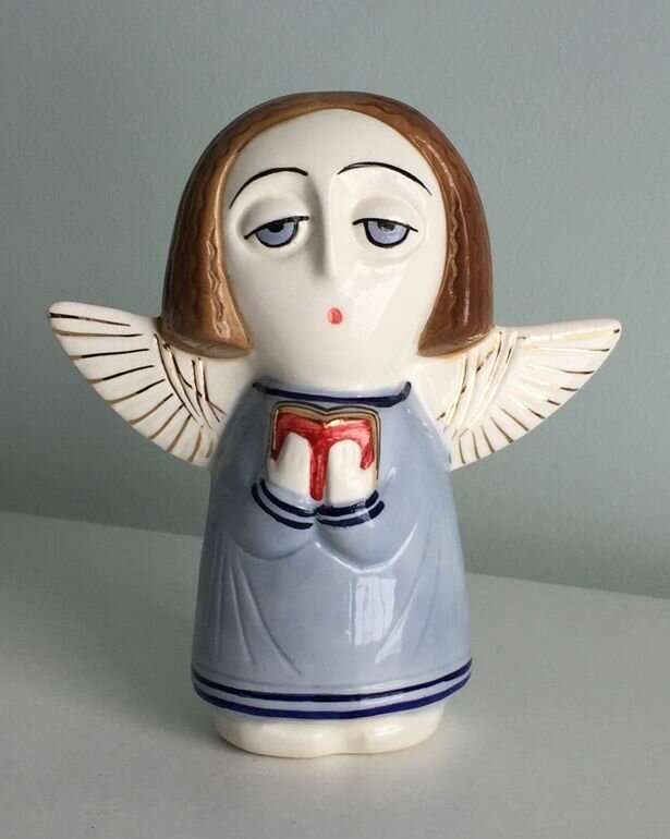 Фаянсовая скульптура Ангел с книгой Sr-VH-07