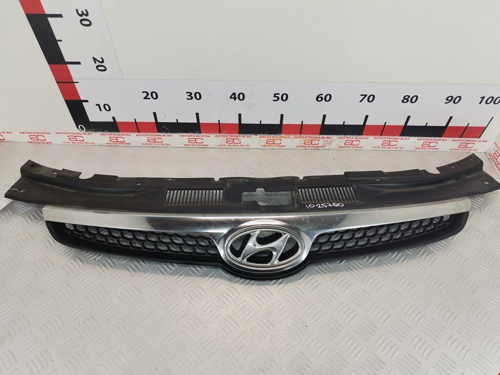 Решетка радиатора Hyundai i30 1 863512L000 арт. 1025750