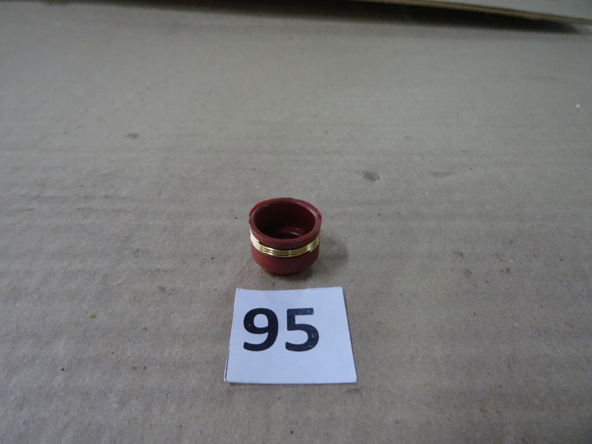 Сальник клапана КамАЗ в сборе (красный)