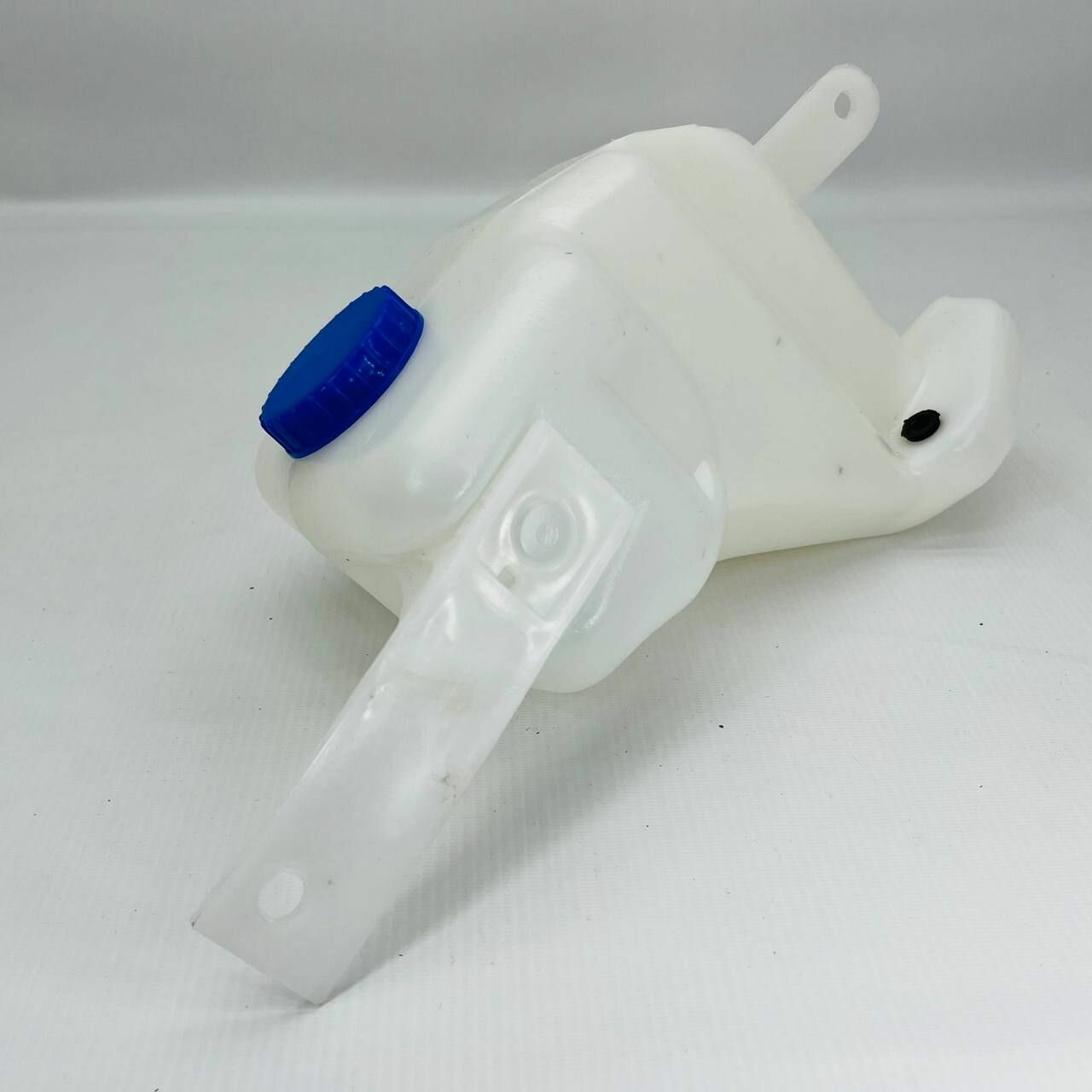 Бачок омывателя лобового стекла Лада Приора / ВАЗ 2170, 2171, 2172 (1 мотор)