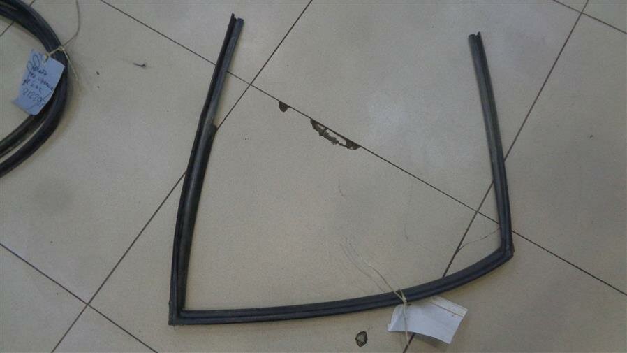 Уплотнитель стекла двери задней правой от Chevrolet Lacetti J200 2003-2013