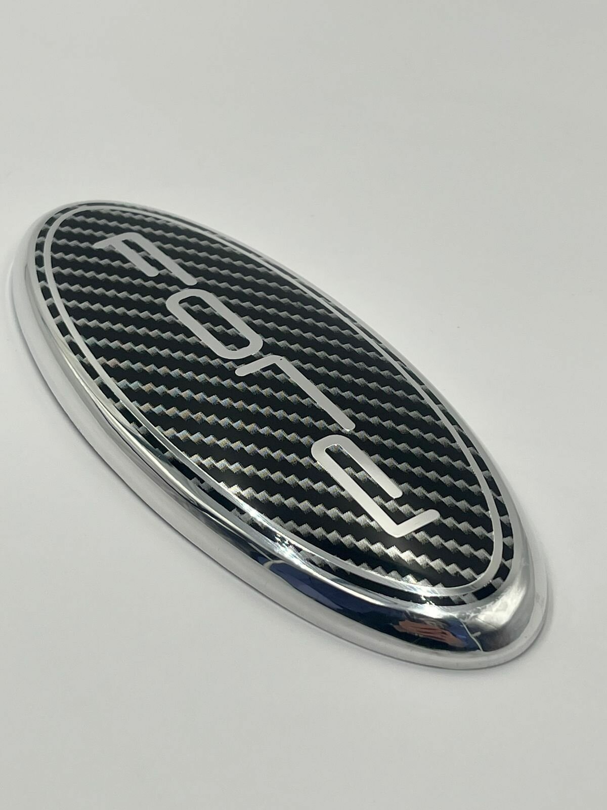 Эмблема значок на Ford Focus 3 перед 178x72 мм Карбон