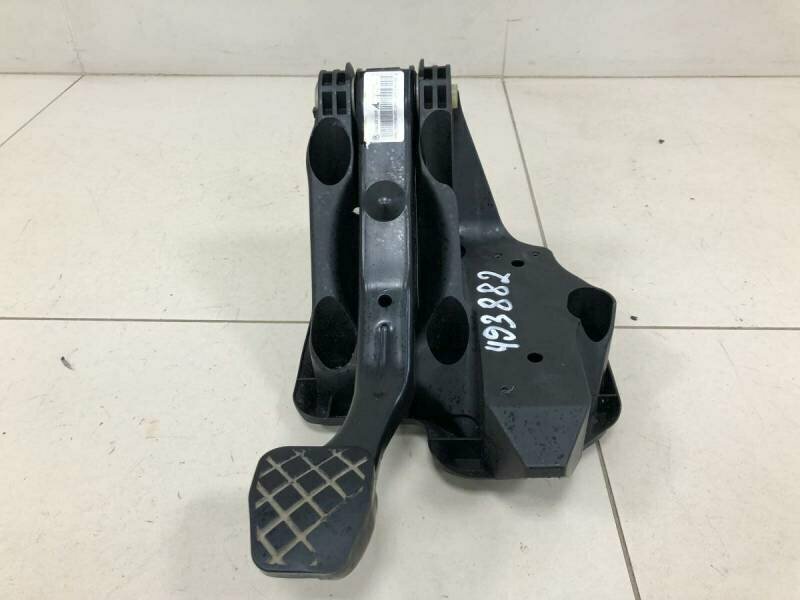 Педаль тормоза Volkswagen Polo Sed RUS 2011 кат.номер: 06RU721058