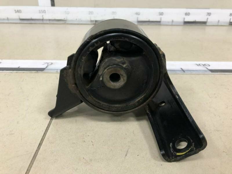 Опора двигателя правая Suzuki SX4 2006-2013 кат.номер: 1161079J00 1161080JA0 1161079J00000
