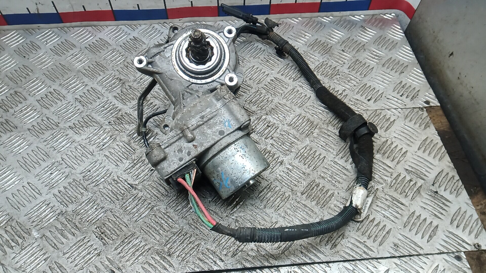 Электроусилитель руля PEUGEOT 2008, Номер 6700003126
