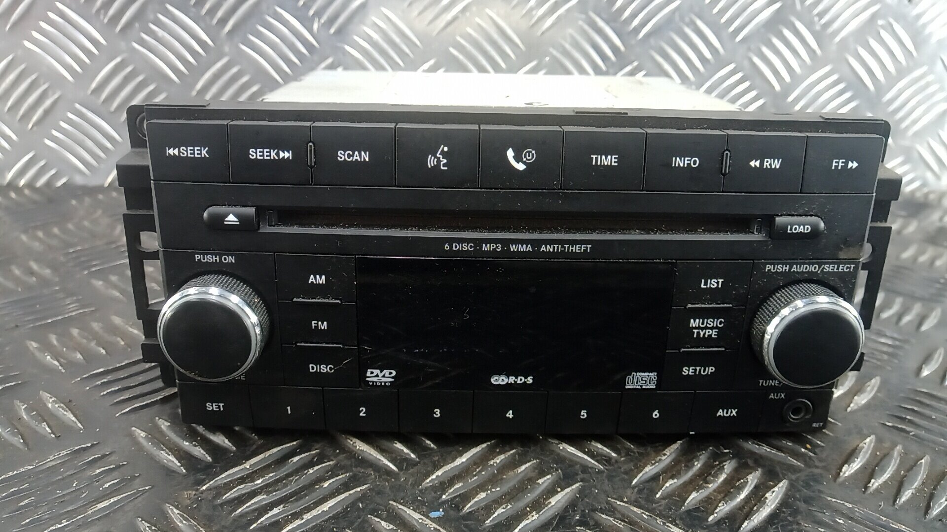 Магнитола DODGE NITRO