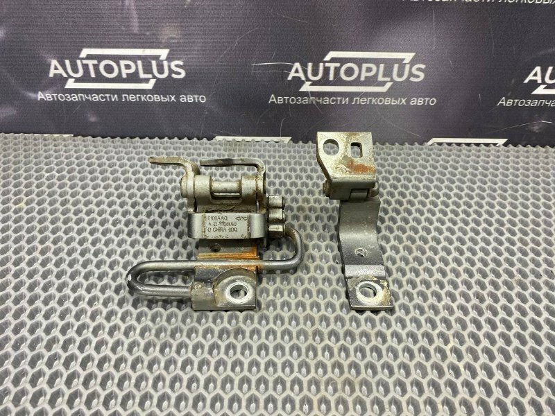 Петля двери Chery Very A13 (SQR477F) Б/У с пробегом
