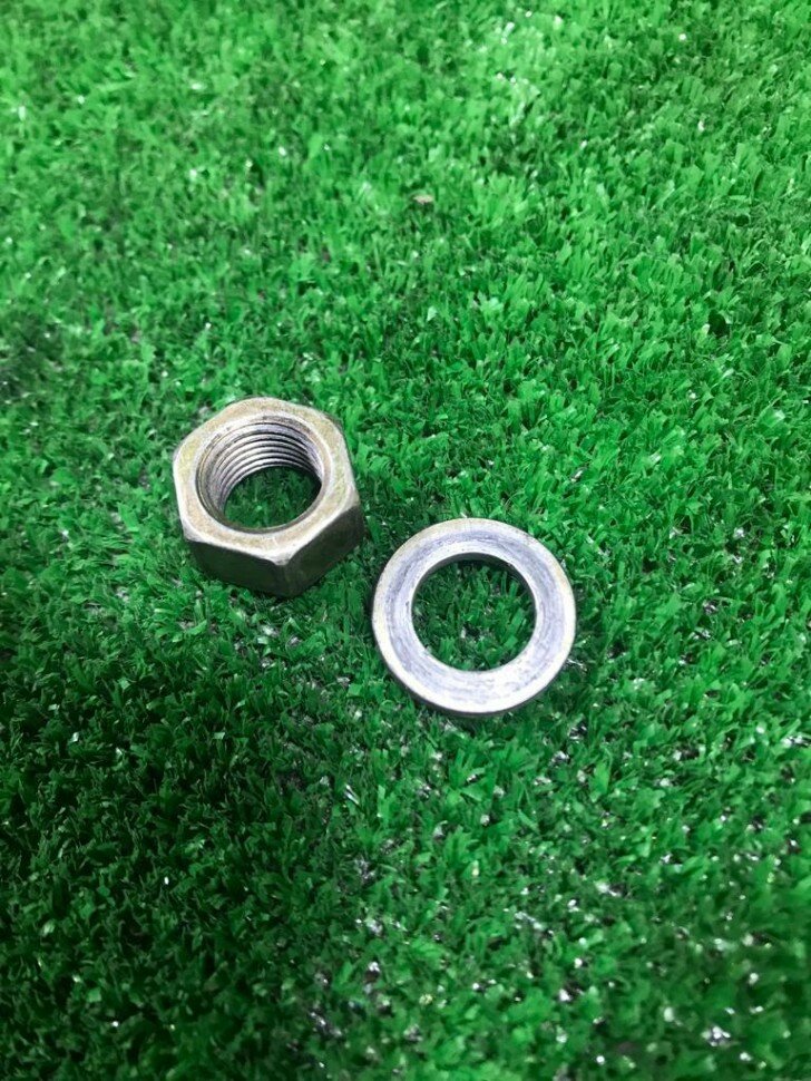 Гайка коленвала со стороны вариатора Kymco Agility 50