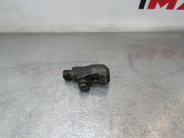 Кронштейн топливной трубки двигателя D2876 MAN TGA