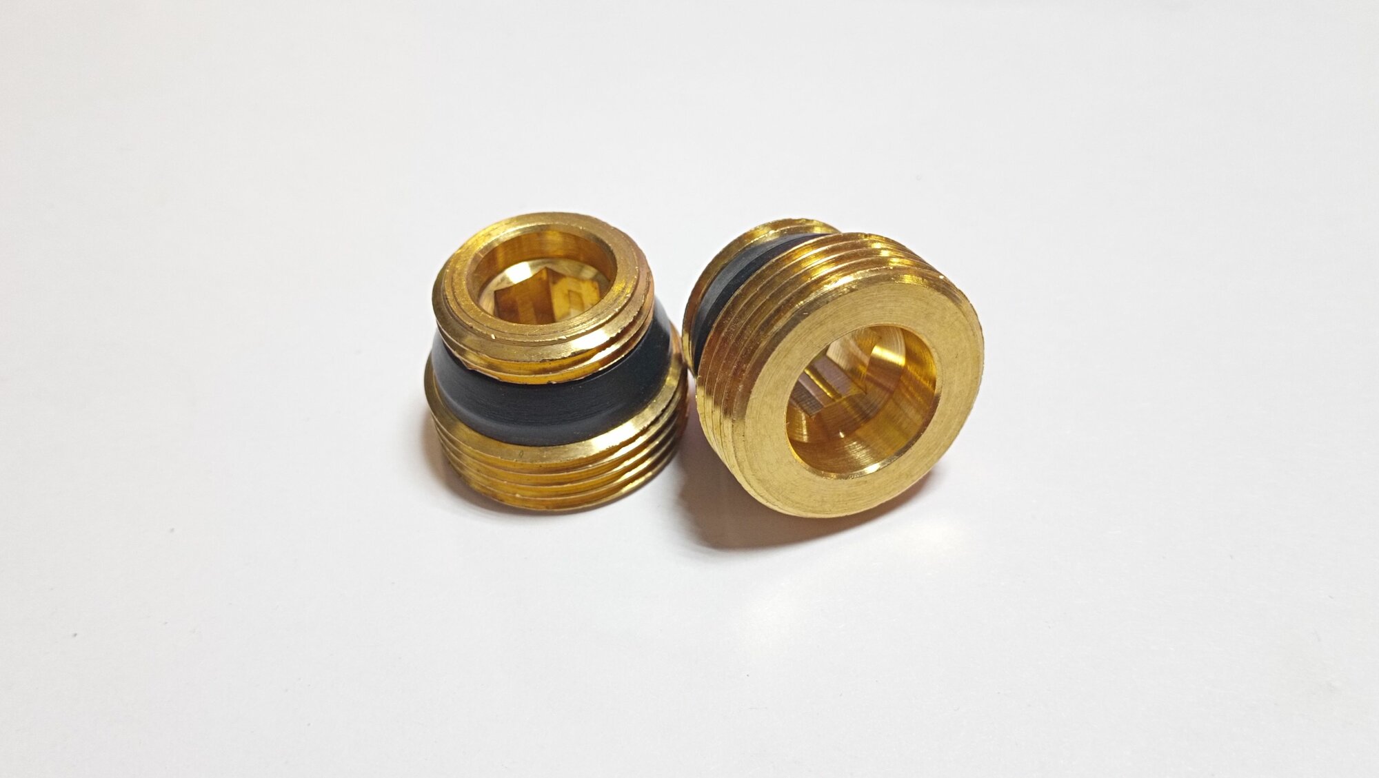 Danfoss 003L0295 Переходник к клапану VHS для штуцера радиатора с внутренней резьбой G 1/2?