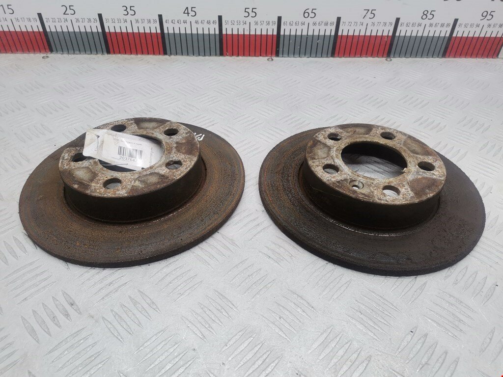 Диск тормозной задний Volkswagen Golf 4 2Q0615601H арт. 2037647