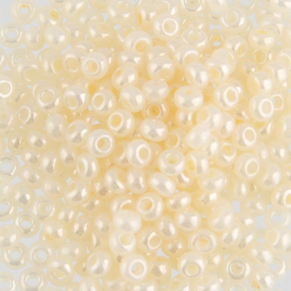 Круглый 4 10/0 2.3 мм 50 г 1-й сорт D142 кремовый ( 47113 )
