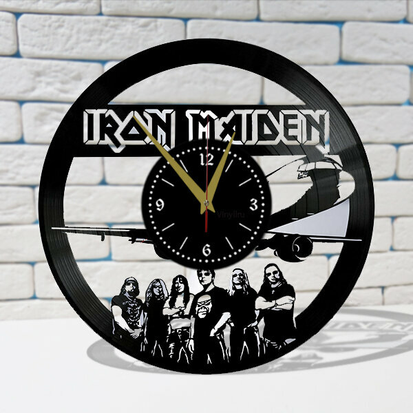 Настенные часы из виниловой пластинки Iron Maiden