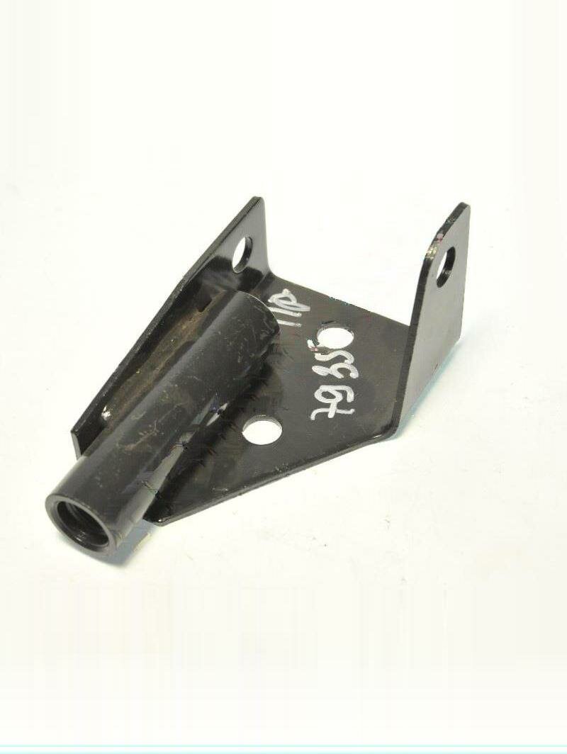 Кронштейн буксирный Газель Бизнес, передний, правый, без проушины, 2705-2806082