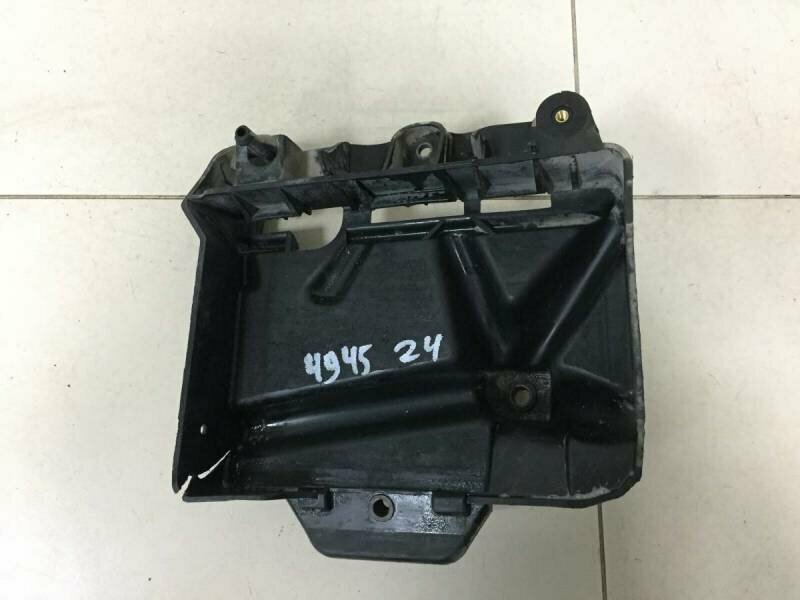 Крепление АКБ корпус / подставка Skoda Rapid 2012-2020 кат.номер: 6C0915331D