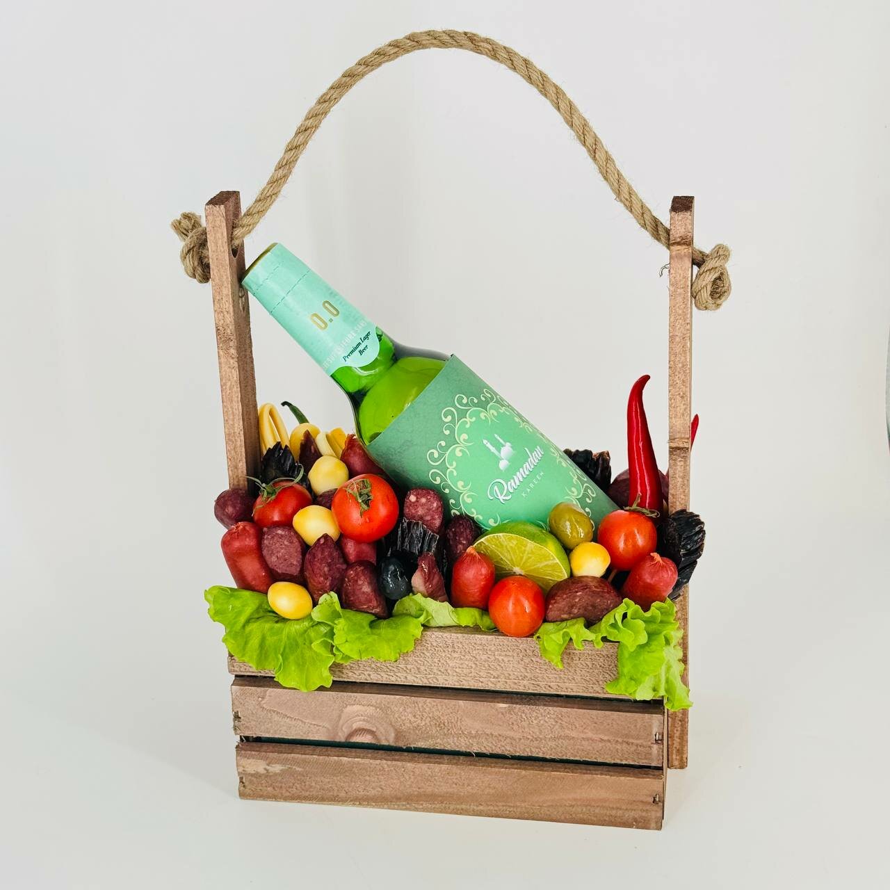 Халяльный колбасный букет с пивом. Подарок на Рамадан