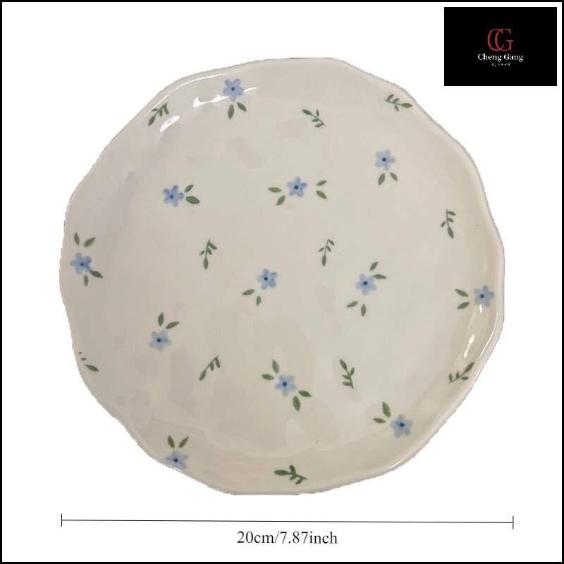 Эксклюзивная тарелка Blue flower 20x2.5 см украшена керамикой с цветочным принтом